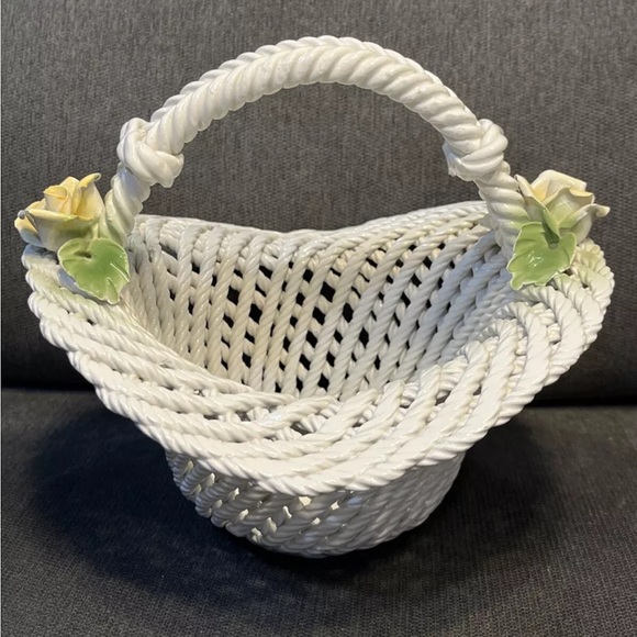 M Made In Italy | Accents | Wavy Woven Braided Porcelain Basket Yellow ...